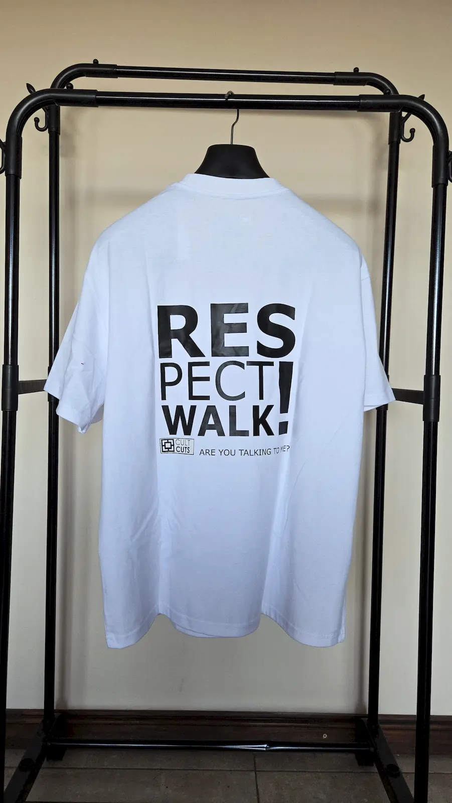 Cult Cuts - Tshirt Walk | Actitud -2025